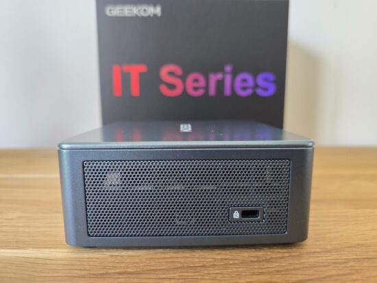 Test Geekom IT13 2025 Edition - Mini PC avec Intel Core i9